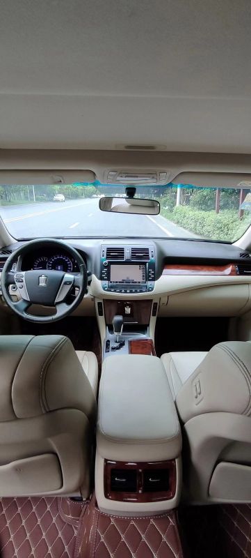 丰田 皇冠 2014年 2.5V6自动挡-奔宝达二手车综合市场